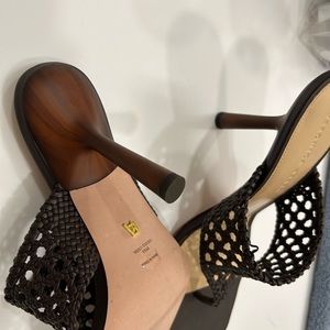 Veronica Beard | Shoes | Veronica Beard Abita Woven Leather Sandals Sz ...